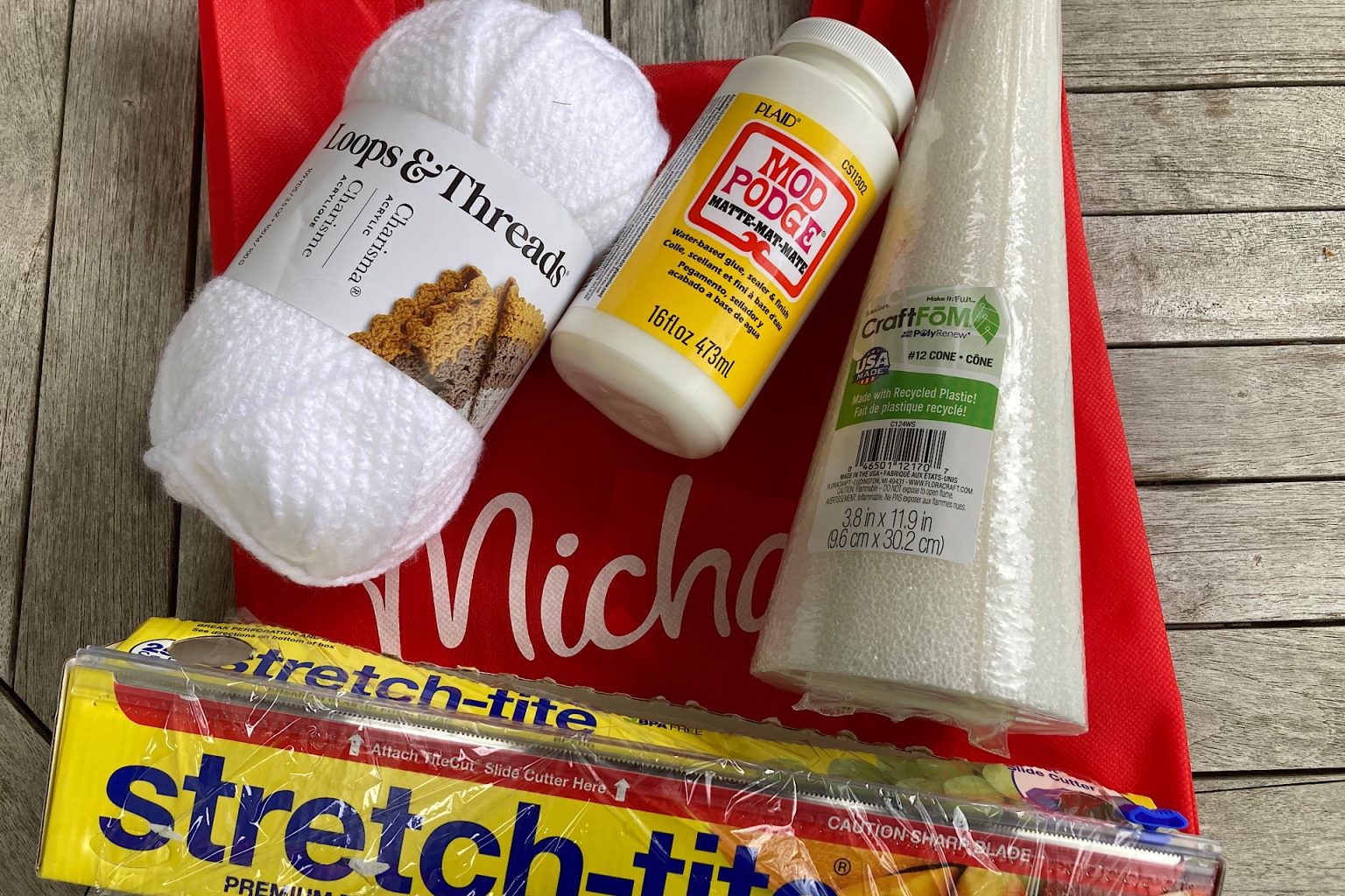 Simple Yarn Christmas Tree Wrap - latebloomerinbakerville