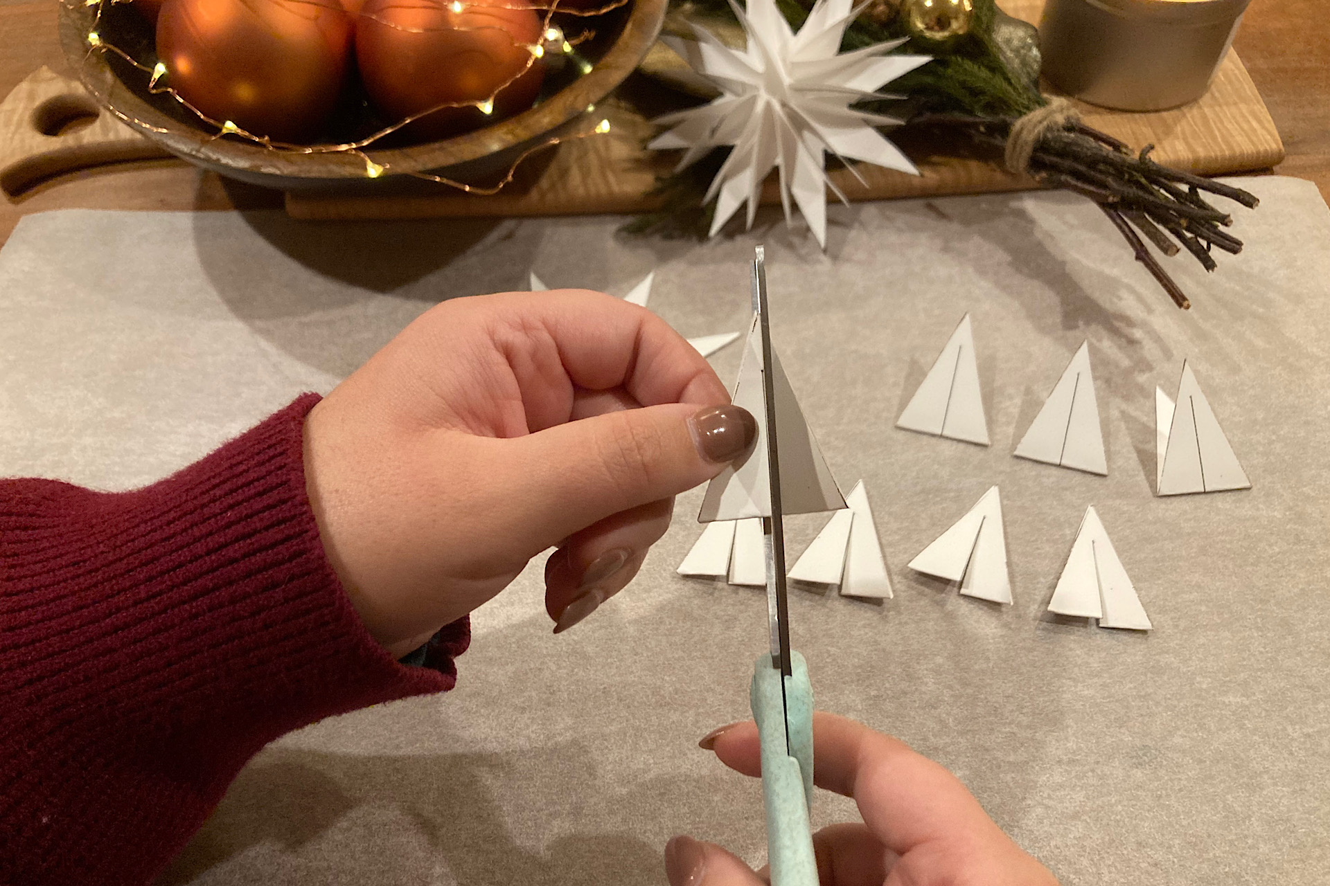 Sweet Simplicity: White Cardstock Holiday Stars - latebloomerinbakerville