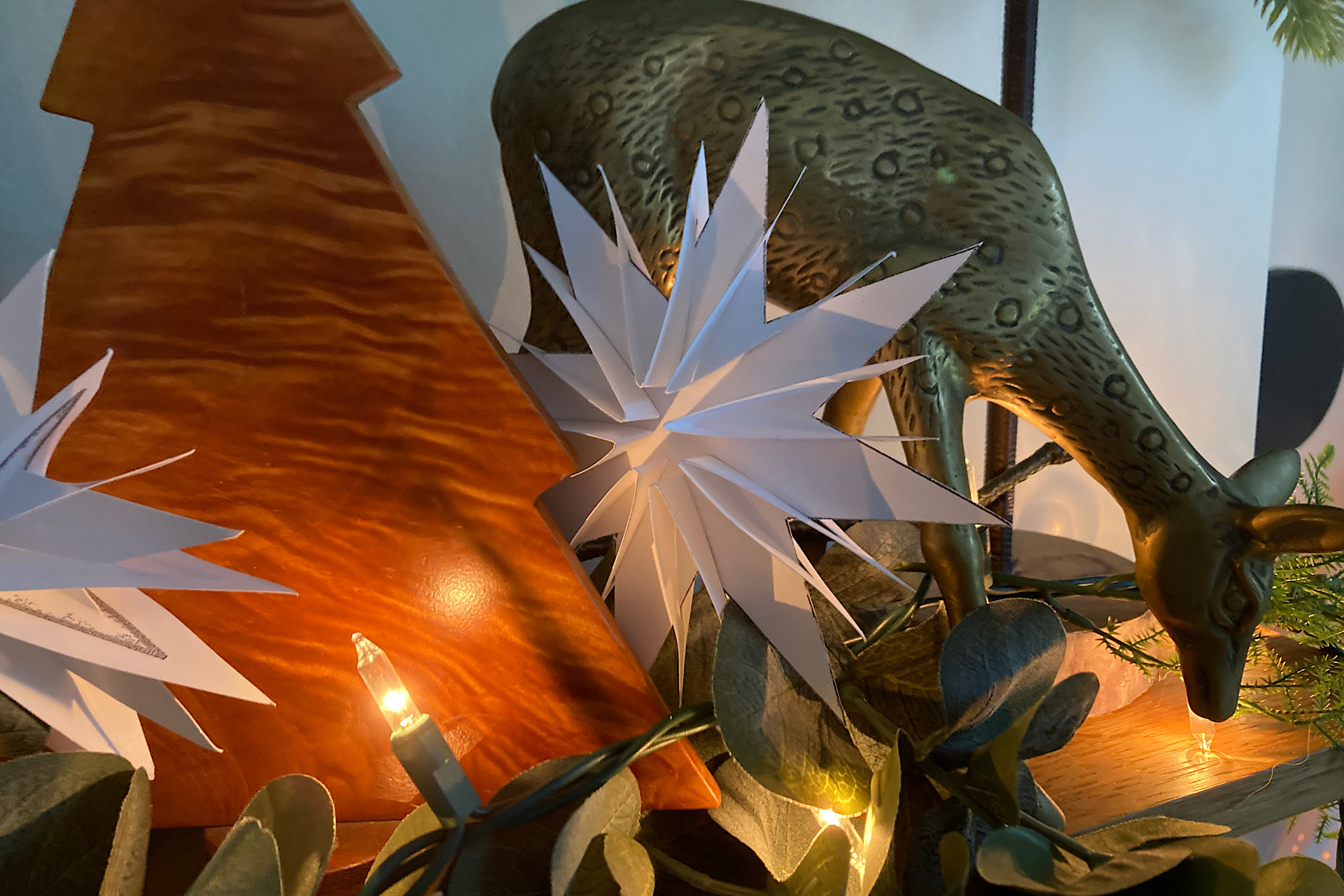 Sweet Simplicity: White Cardstock Holiday Stars - latebloomerinbakerville